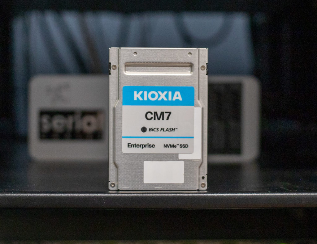 KIOXIA CM7 Gen5 Enterprise SSD İncelemesi